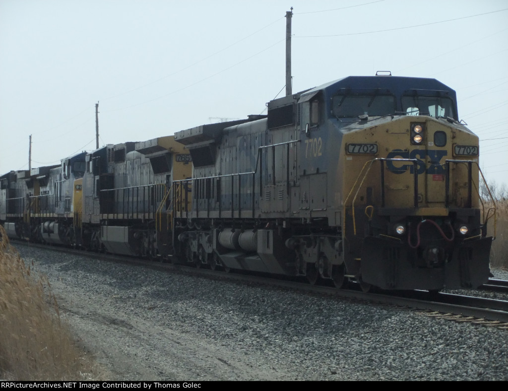 CSXT 7702 west
